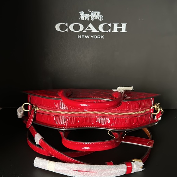 Coach | Bags | Nwt Coach Runway Lip Kiss Bag Signature Leather Red ...